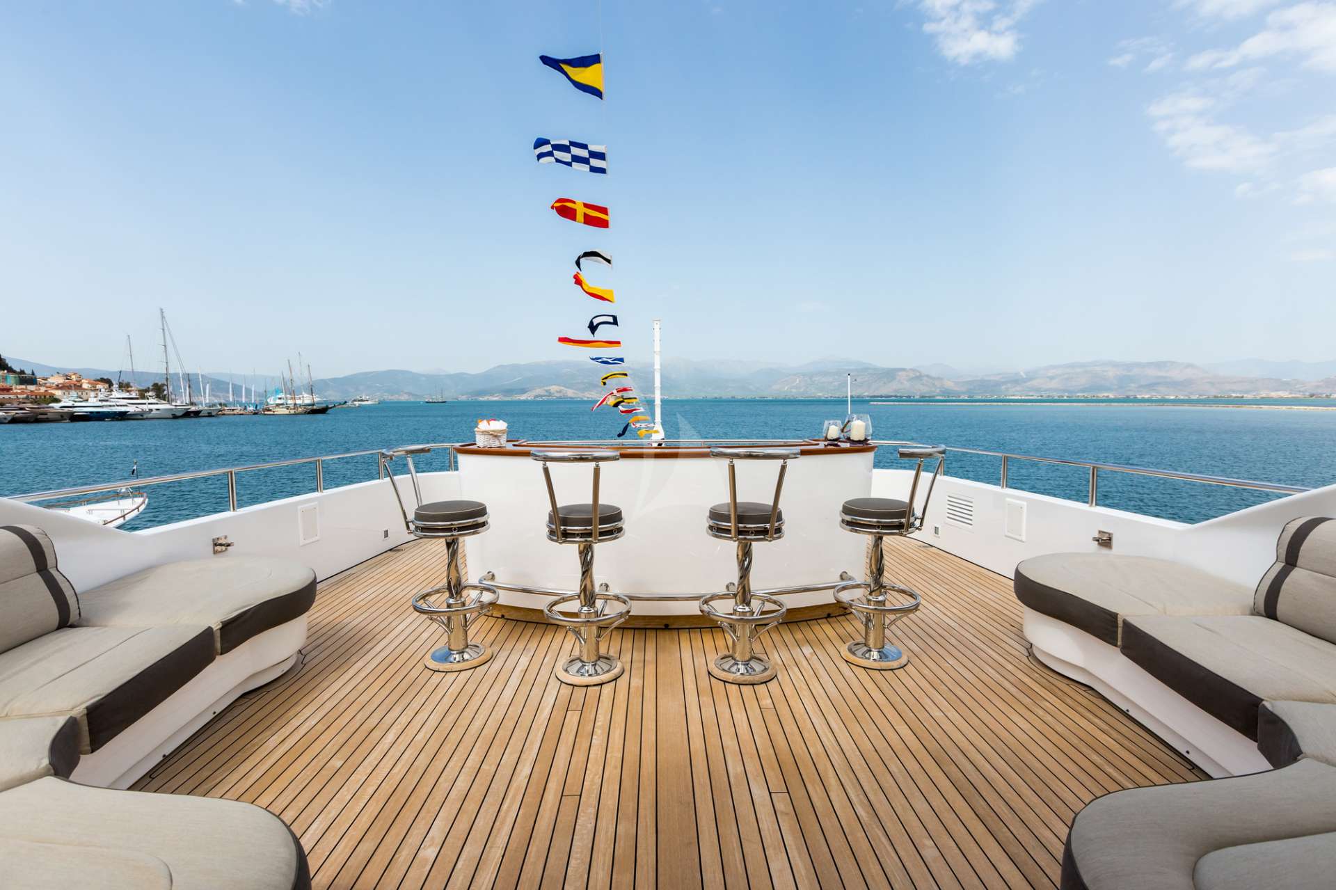 MAGENTA M 141' (43m) CRN Ancona - Yachts Worldwide - Yacht Charters